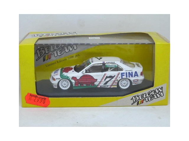 1:43 minichamps BMW 325i