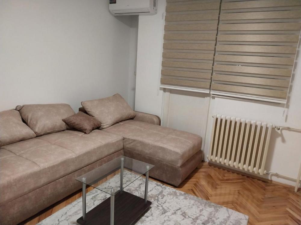 Jednoiposoban stan za izdavanje, 40m2, 280€