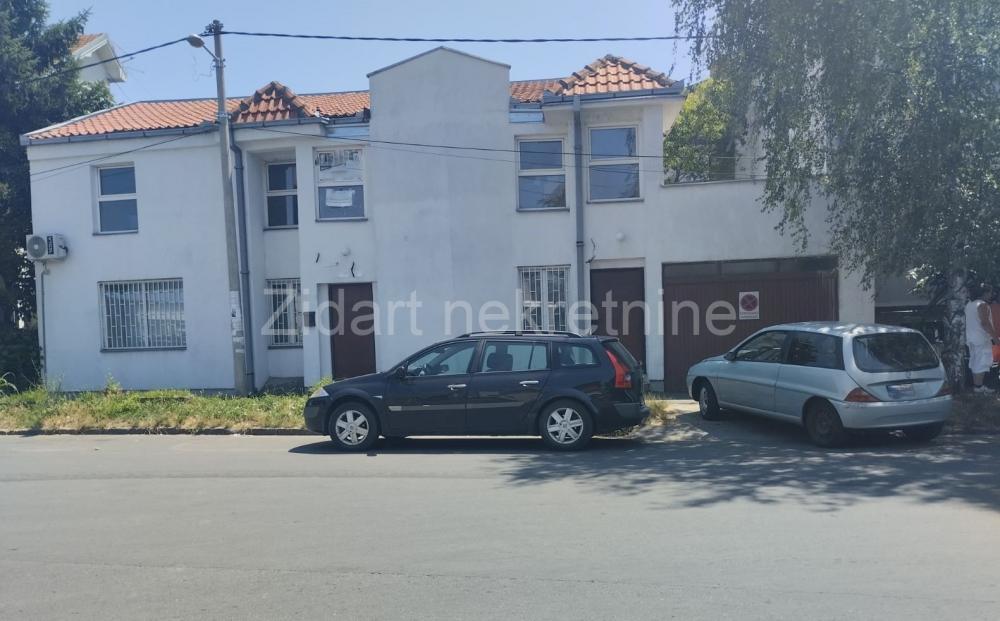 Kuća na prodaju, 195m2, 225.000€