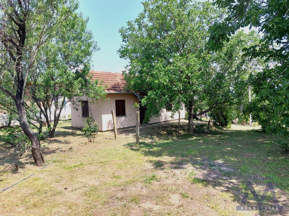 Plac na prodaju, 228, 320.000€