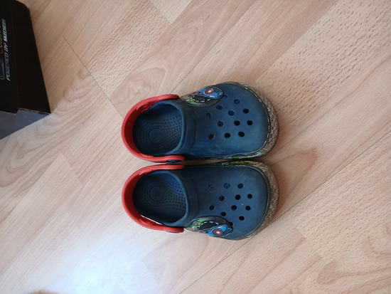 Crocs c9