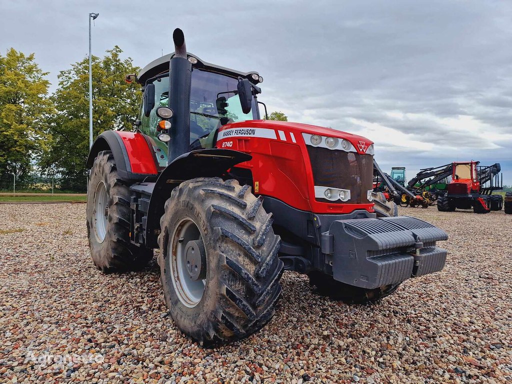 Massey Ferguson 8740 traktor točkaš