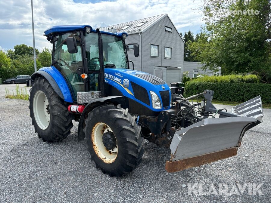 Prodaje se New Holland TD5.85 traktor točkaš na aukciji