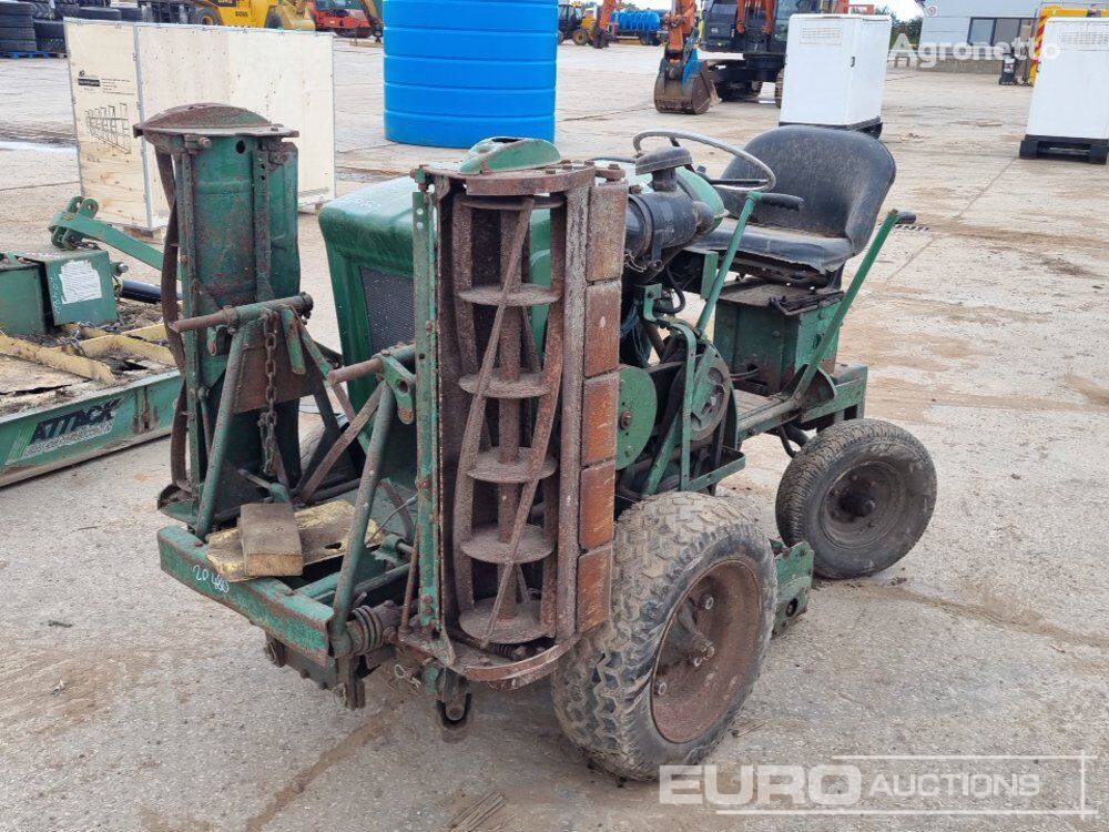 Prodaje se Ransomes traktor kosilica na aukciji
