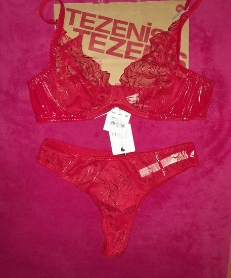 Tezenis crveni latex cipka 85B/M NOVO!