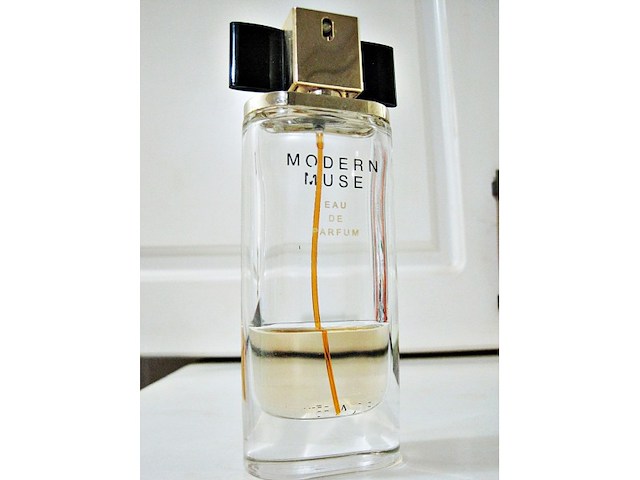 Modern Muse Estée Lauder