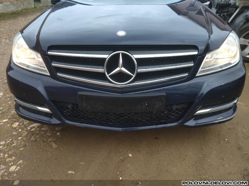 Mercedes C W204 Facelift Kompletan Auto U Delovima