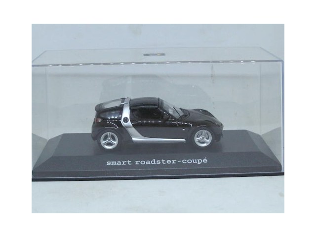 1:43 minichamps smart roadster