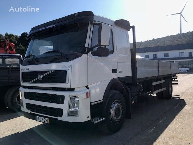 Volvo FM9 300 Caixa Aberta kamion s ravnom platformom