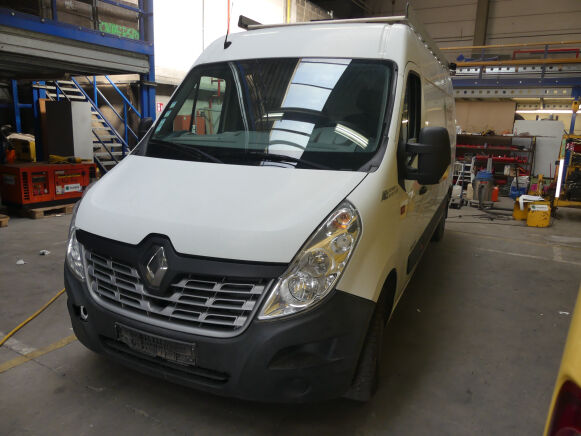 Prodaje se Renault Master minibus furgon na aukciji