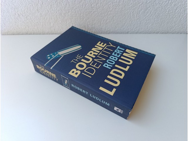 Robert Ludlum - THE BOURNE IDENTITY