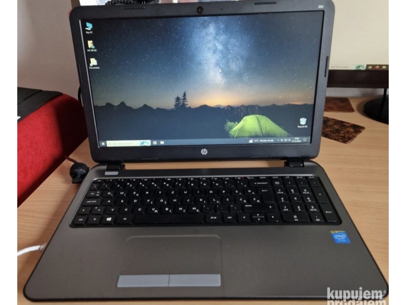 Laptop HP 250 G3