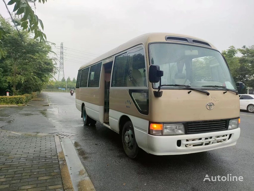 Toyota Coaster turistički autobus