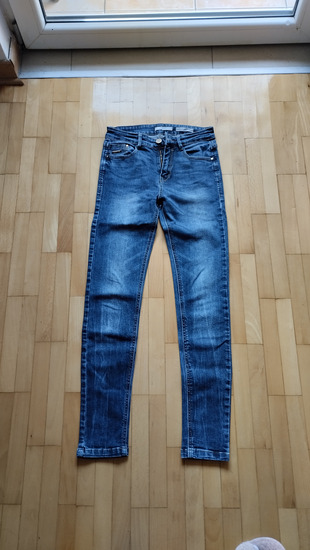 Stradivarious farmerice