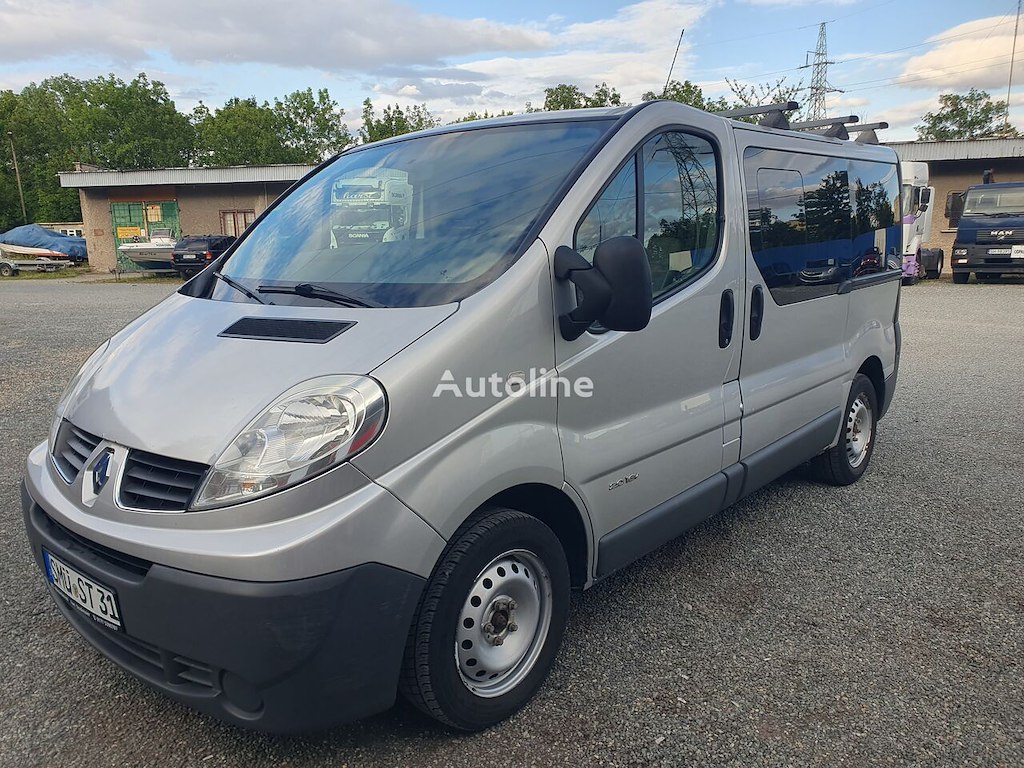 Renault TRAFIC 2.0 16V PETROL minivan