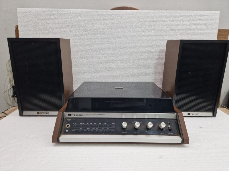 Toshiba Sofia SM-130E Gramofon-Radio+zvucnici