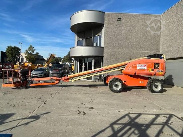 Teleskopski bum lift
JLG 660 SJ