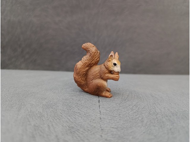 Schleich veverica