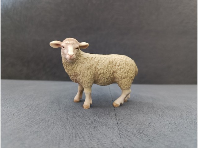 Schleich ovca