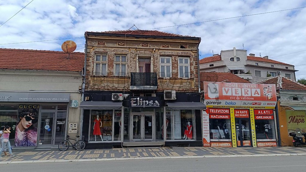 Top lokacija! Stan i garsonjera (65m2), lokal (37m2) u strogom centru grada