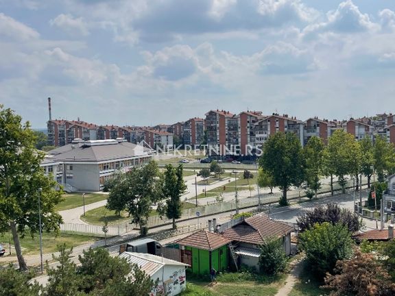 Trosoban stan u Borči - od vlasnika.