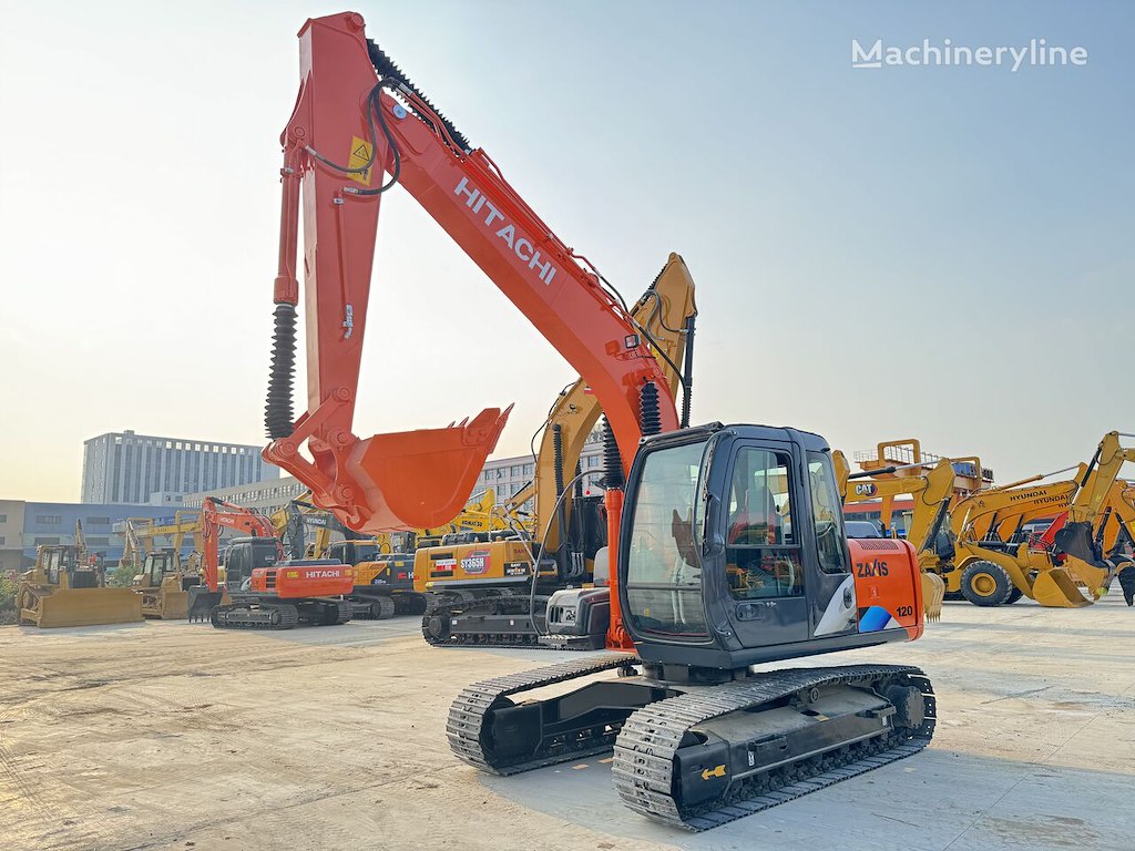 Hitachi ZX120 bager guseničar