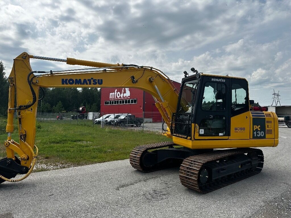 Komatsu PC 130 bager guseničar