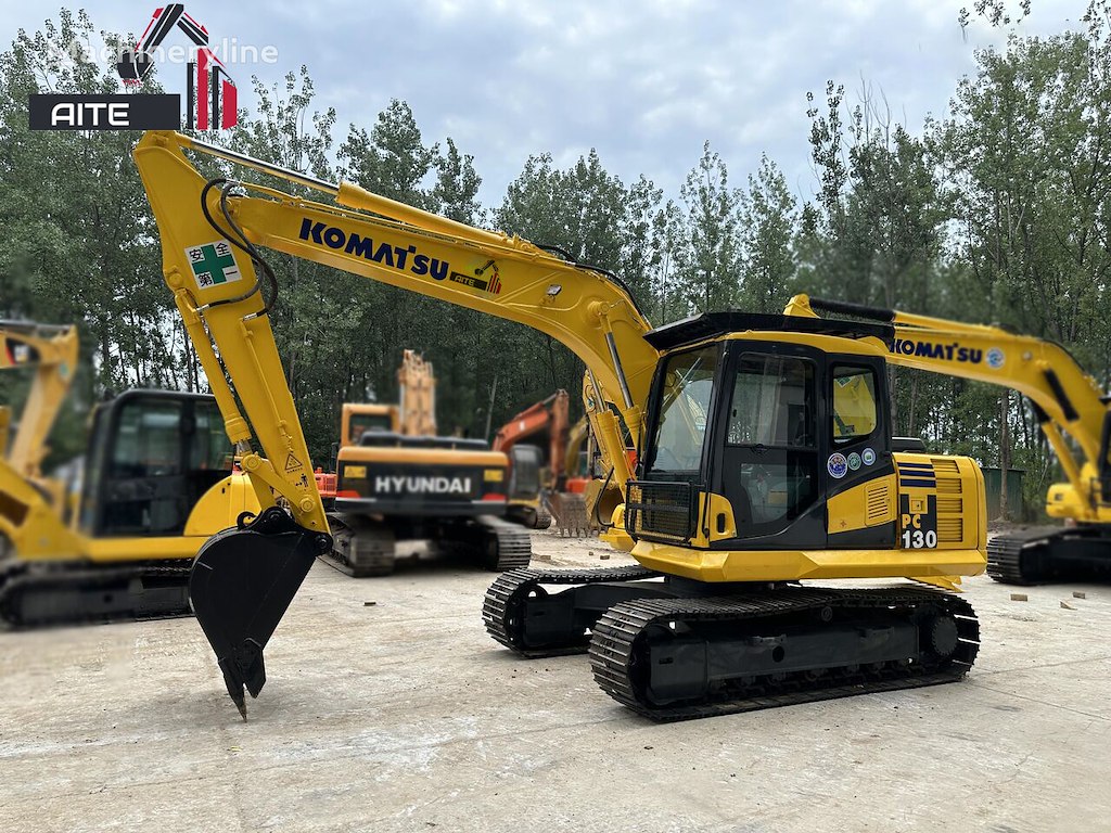 Komatsu PC130 bager guseničar