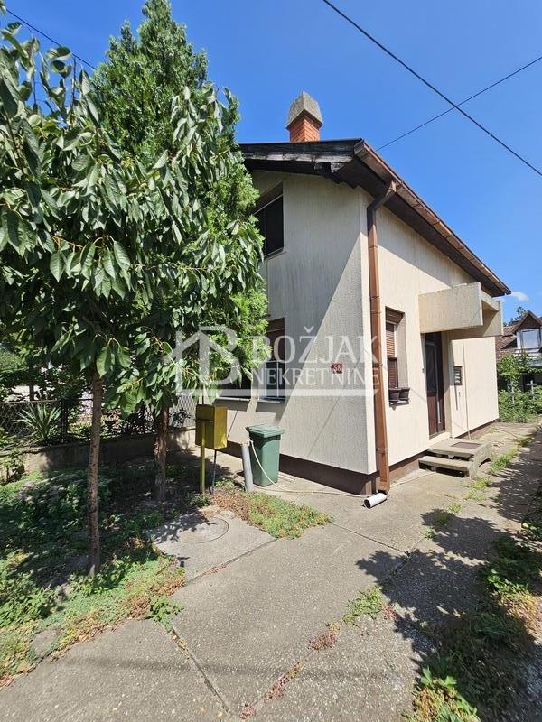 Kuća sa potkrovljem, dvojna, Mužlja ID#2177 49.000 €