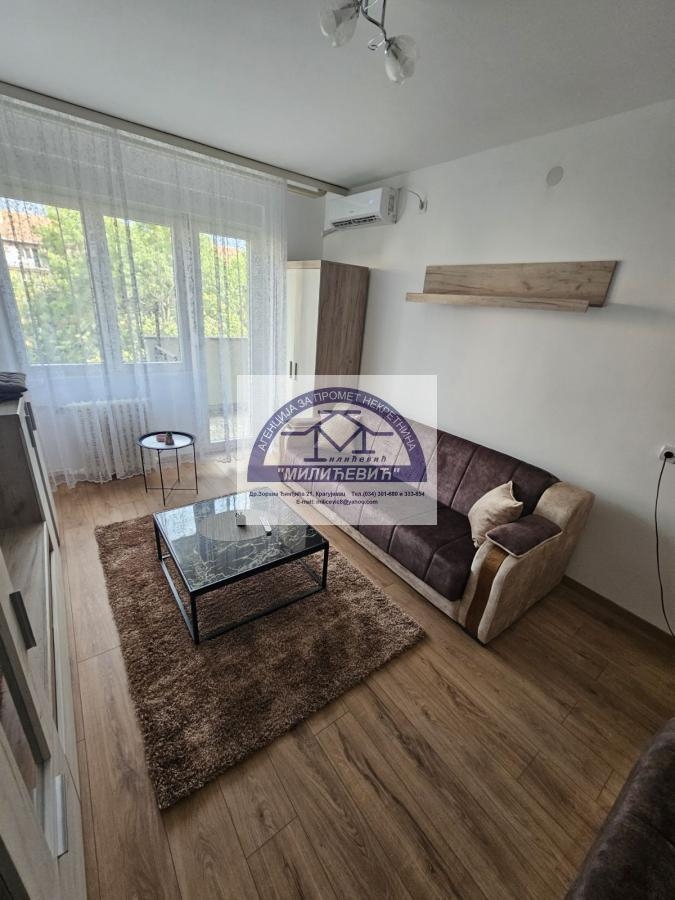 Izdavanje, Stan, 40m2 , Centar