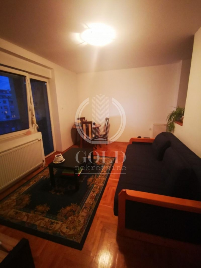 Novi Sad-Detelinara, Koste Racina, 37. 00m2, 350 eur ID#3283