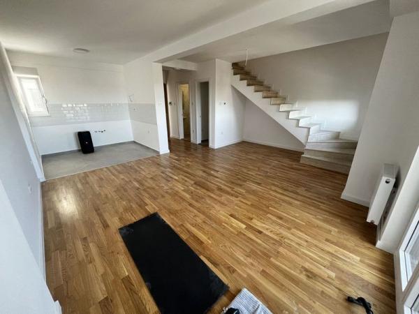 Četvorosoban stan na prodaju, 97m2, 175.160€