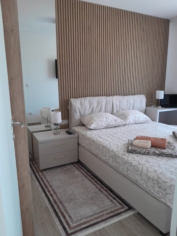 Apartmani, Srebrno jezero