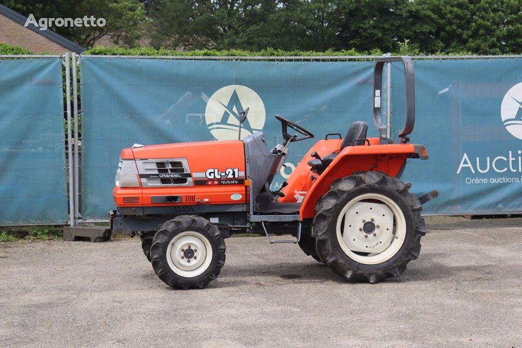 Prodaje se Kubota GL21 traktor točkaš na aukciji