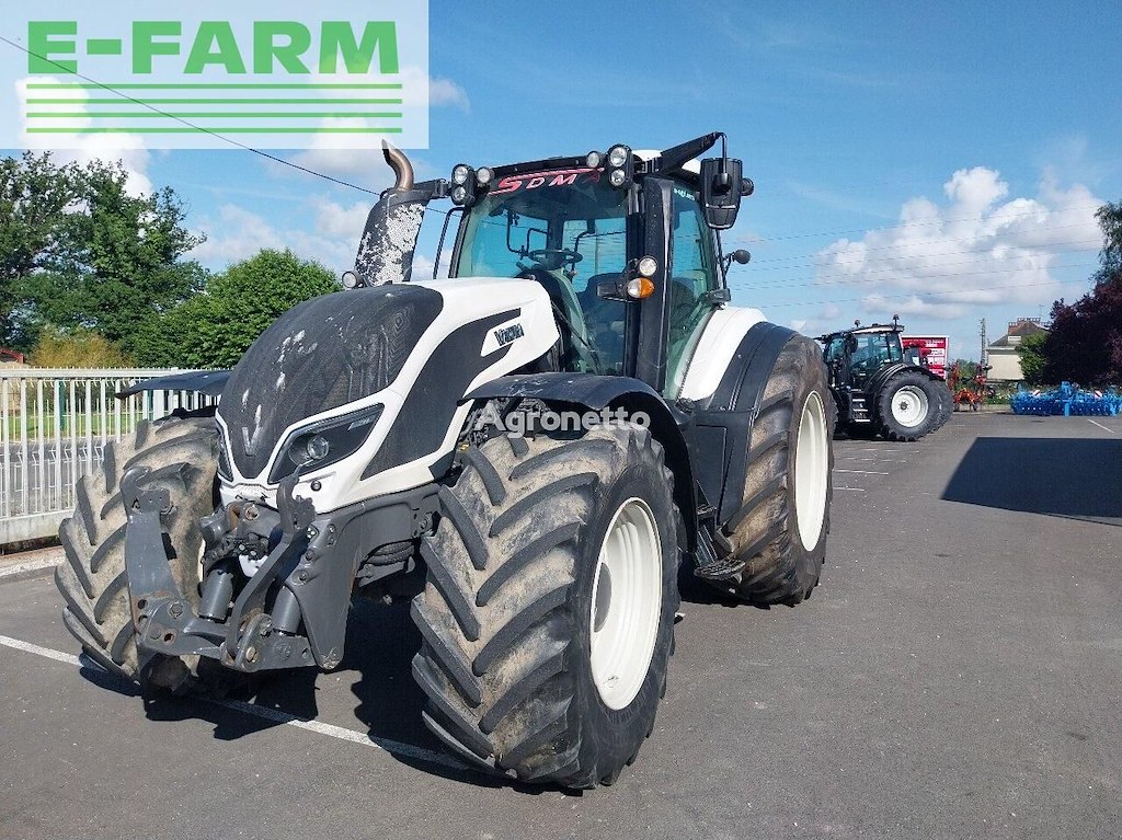 T234 versu traktor točkaš