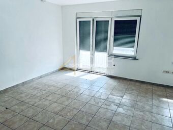 Najam, Matulji - centar, 94m2, 3skl, balkon