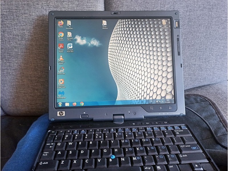 Laptop HP tc 4400-rotirajući ekran-polovno
