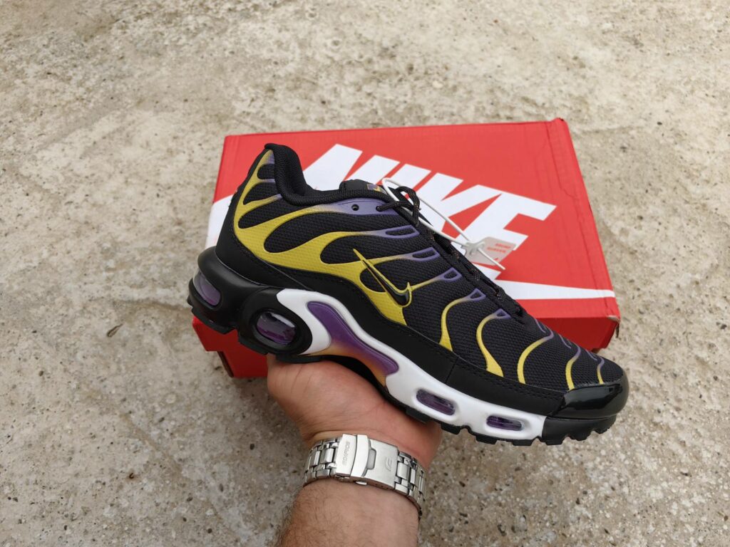 Nike patike Air Max Plus TN University Gold Viotech Purple