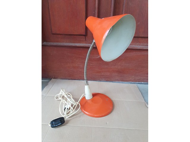 Lampa br.10