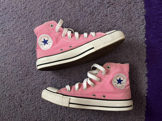 Pink converse