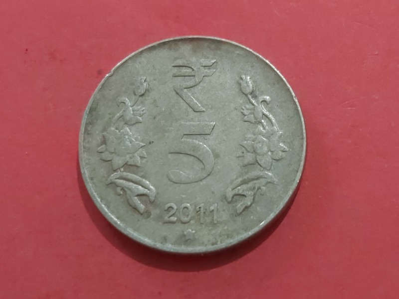 Indija - 5 rupees 2011 god