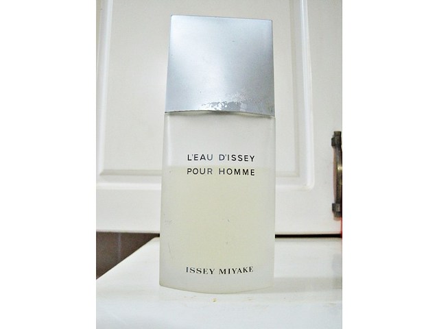 ISSEY MIYAKE L‘Eau D‘Issey Pour Homme