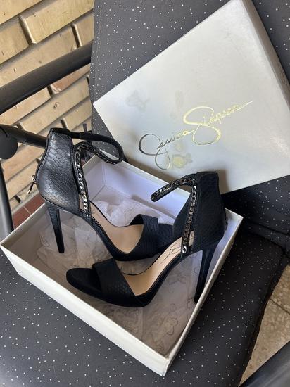 Jessica Simpson Sandale 40