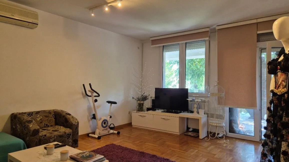 Prodaja, dvosoban stan, 73m2, Golf Naselje, Beograd