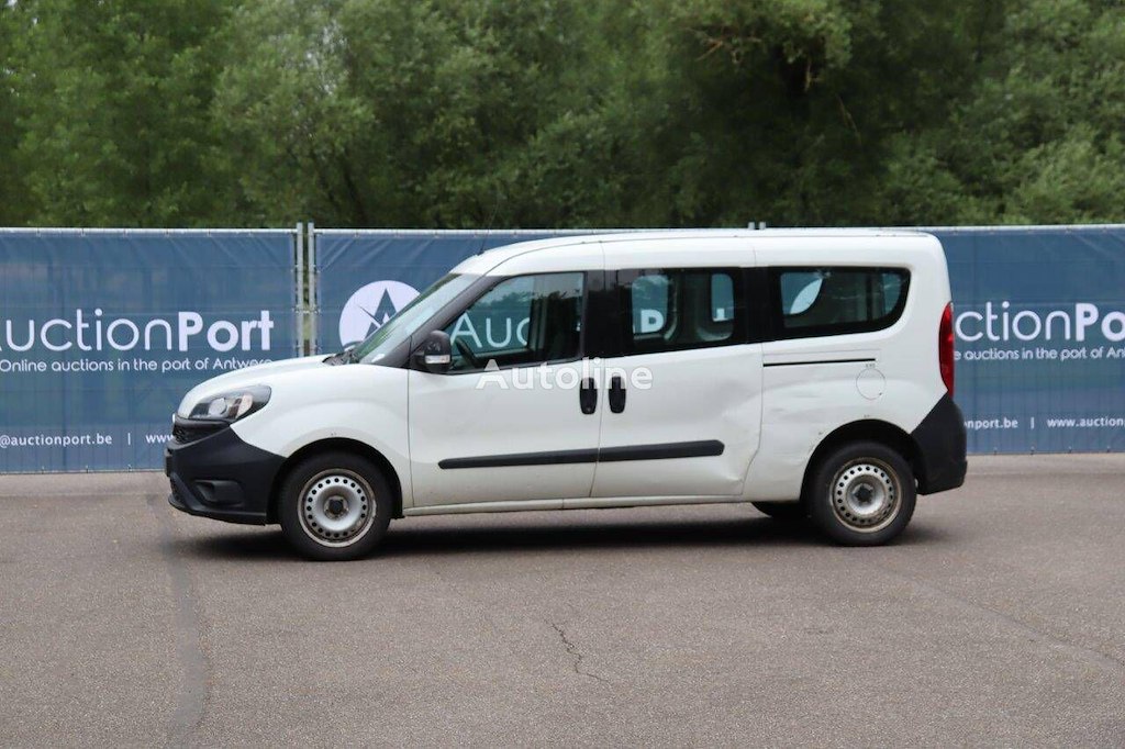 Prodaje se FIAT Doblo Cargo Maxi laki furgon na aukciji