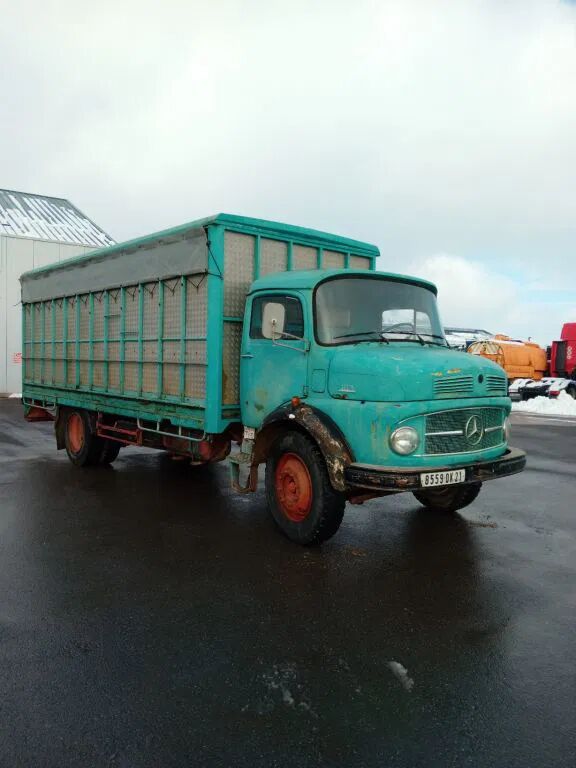 Mercedes-Benz 1113 kamion furgon