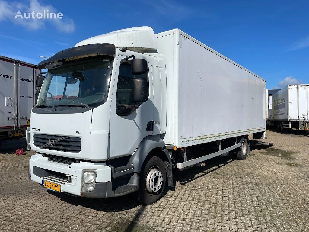 Volvo FL 12 FL 12 240 kamion furgon