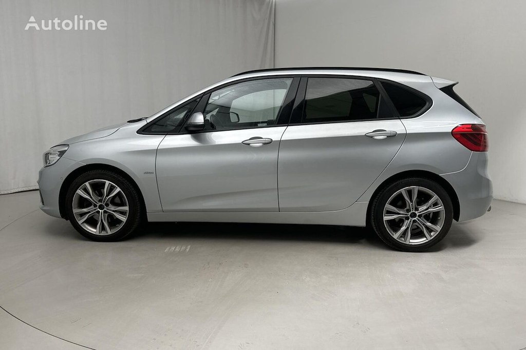 Prodaje se BMW 2-serien hečbek na aukciji