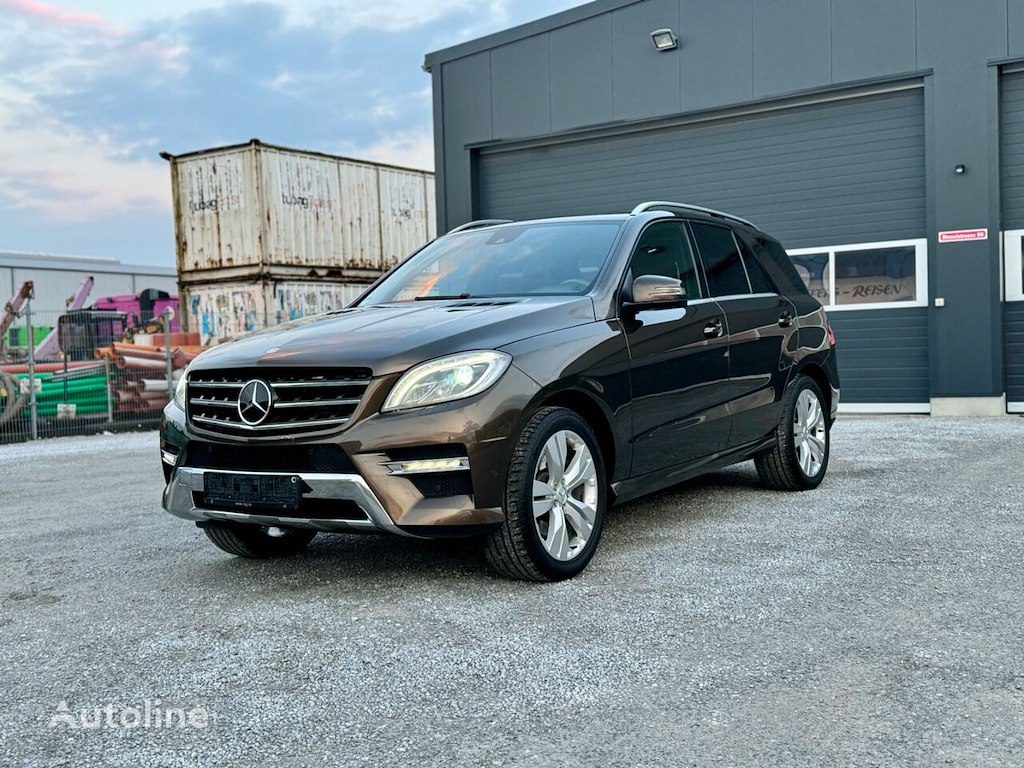 Mercedes-Benz ML 350 krosover