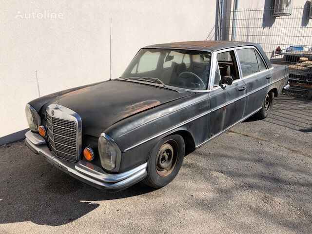 Mercedes-Benz W109 300SE limuzina